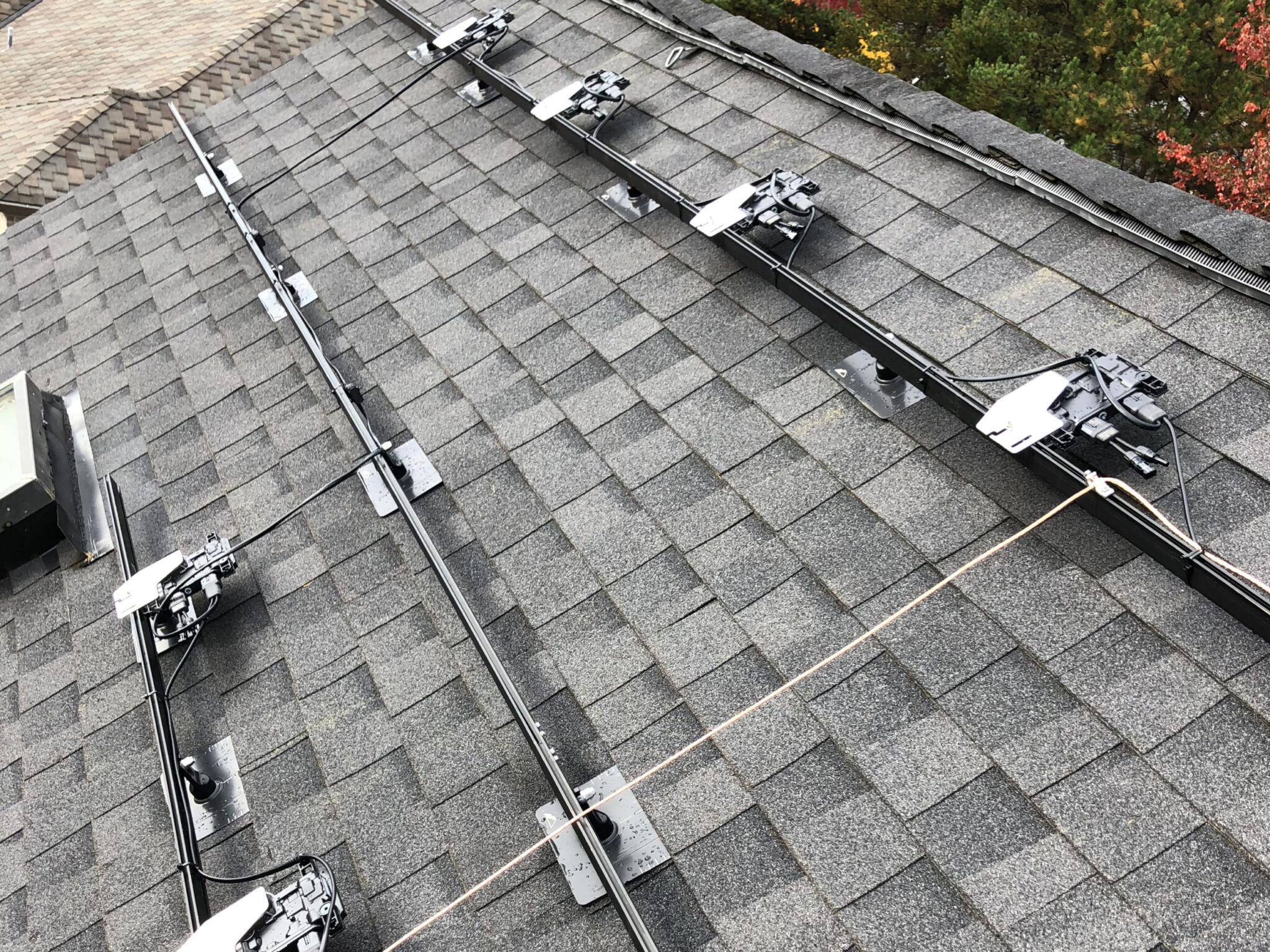 Microinverter vs String vs Optimizer: A Solar Inverter Guide